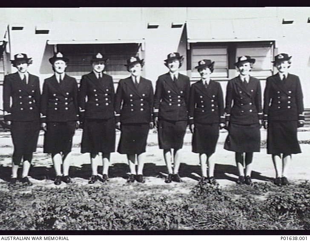 Outdoor group portrait of officers of the Women’s Royal Australian ...