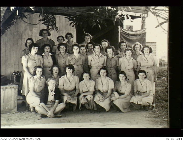 Group portrait of members of the Australian Women's Army Service (AWAS ...