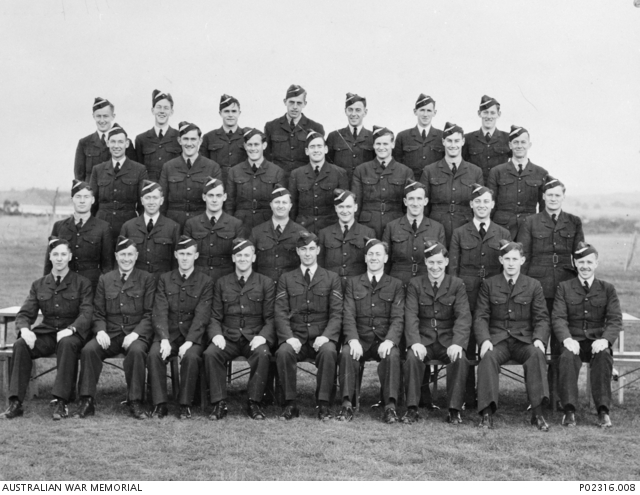 Flinders, Vic. 1941-07-12. Autographed formal group portrait of a class ...