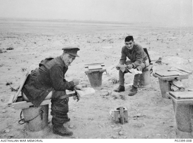 Egypt. c. 1941. Tom Slaven and Bobbie Wright of `C' Section, 9th ...