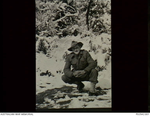 Informal portrait of 2/400430 Private Herbert Gordon (Pappy) White MM ...
