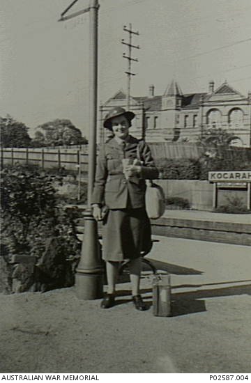Kogarah, NSW. Portrait of NF455946 Gunner Kathleen Gifford, 52nd ...
