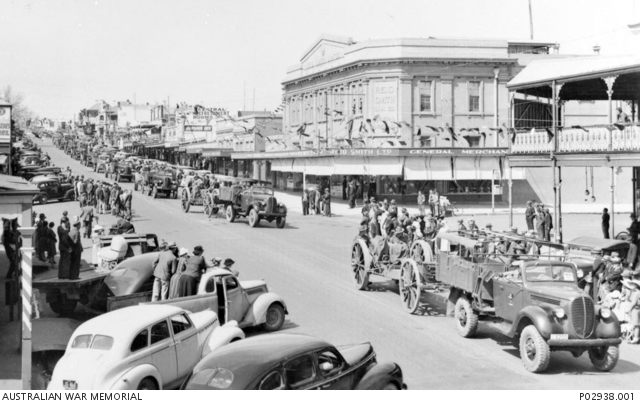 Cowra, NSW. 11 September 1940. Six inch Howitzers of the 2/1st ...