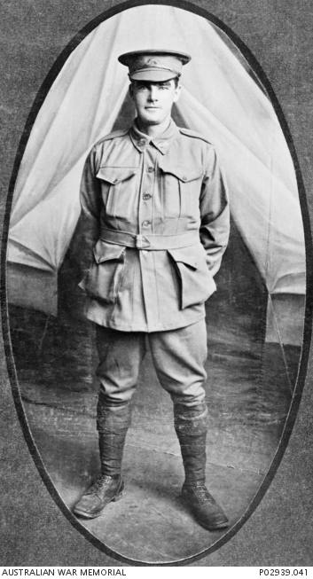 Studio portrait of Private (Pte) Robert Mactier VC 23rd Battalion. Pte ...