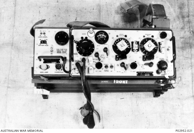 c. 1944. A WS No. 22 (Australian) wireless set designed to overcome ...