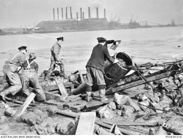 Woolwich Arsenal. Lieutenant Leonard (Leon) Verdi Goldsworthy GC DSC GM ...
