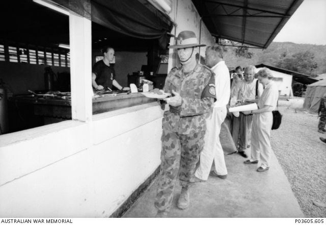 Major General Peter Cosgrove, Commander of the International Force for ...