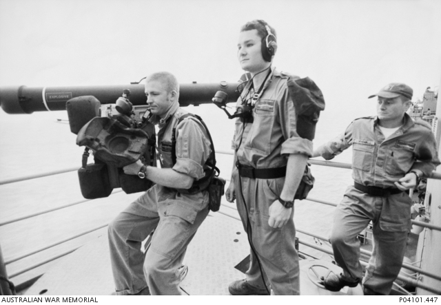 Gunner Daniel Mahoney, Gnr Andrew McKenna and Bombardier Jamie Cornwall ...