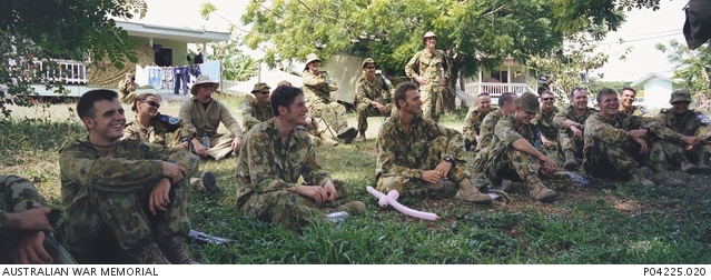 Members of C Company, 2nd Battalion, the Royal Australian Regiment ...