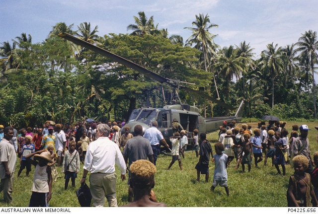 Officials of the Regional Assistance Mission to the Solomon Islands ...