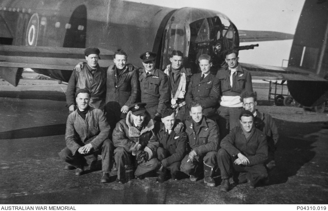 Group portrait of the air and ground crew of 467 Squadron, RAAF, in ...