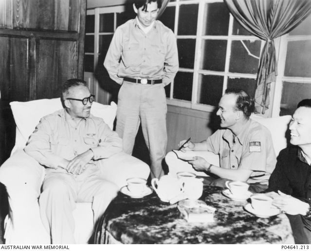 General Choi Duk Shin Commander of the Republic of Korea A Force, being ...