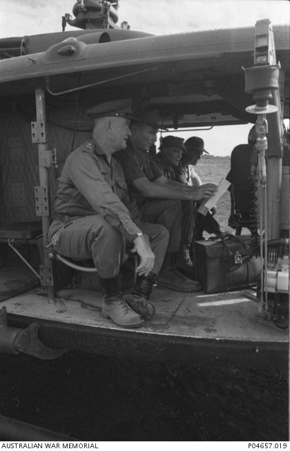 First visit of the Commanding General of MACV, General (Gen) Creighton ...