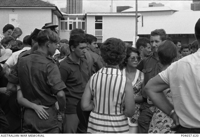 Arrival in Sydney, 7th Battalion, The Royal Australian Regiment (7RAR ...