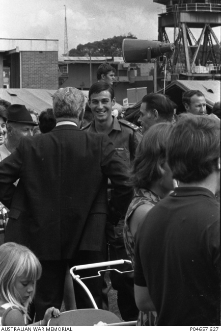 Arrival in Sydney, 7th Battalion, The Royal Australian Regiment (7RAR ...