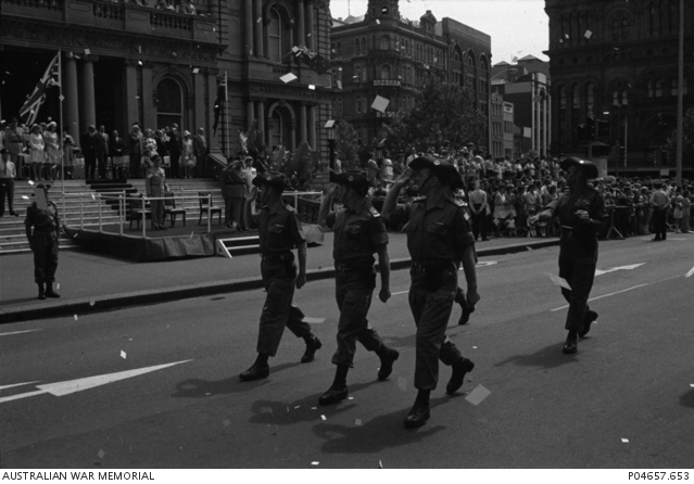 Arrival in Sydney, 7th Battalion, The Royal Australian Regiment (7RAR ...