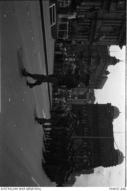 Arrival in Sydney, 7th Battalion, The Royal Australian Regiment (7RAR ...
