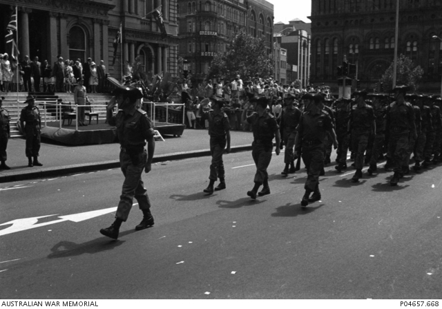 Arrival in Sydney, 7th Battalion, The Royal Australian Regiment (7RAR ...