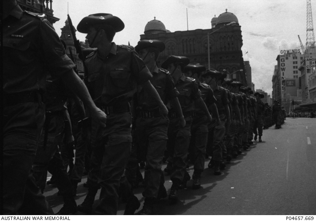Arrival in Sydney, 7th Battalion, The Royal Australian Regiment (7RAR ...