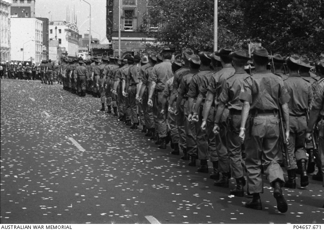 Arrival in Sydney, 7th Battalion, The Royal Australian Regiment (7RAR ...