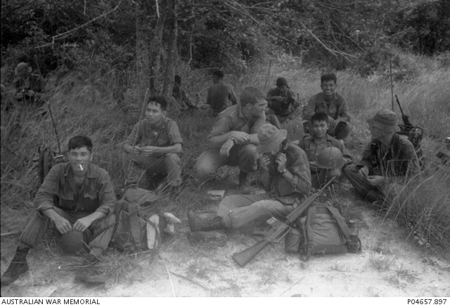 Unidentified members of D Company, 6RAR/NZ (ANZAC) Battalion ...