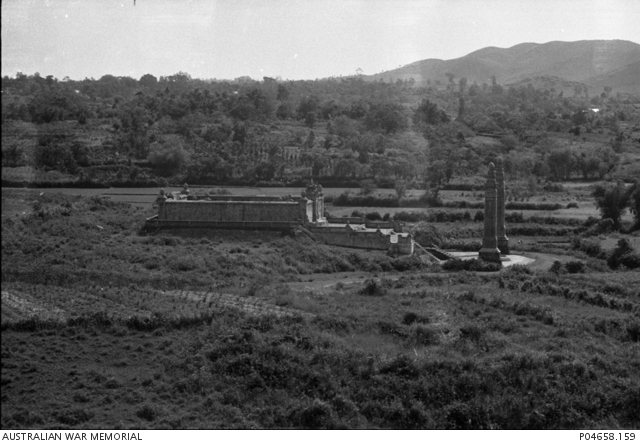 Members of the Australian Army Training Team Vietnam (AATTV) with Mike ...