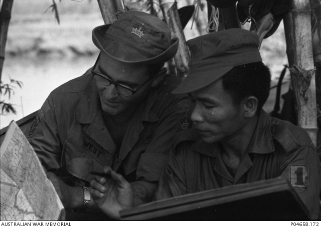 Members of the Australian Army Training Team Vietnam (AATTV) with Mike ...