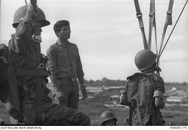 Members of the Australian Army Training Team Vietnam (AATTV) with Mike ...