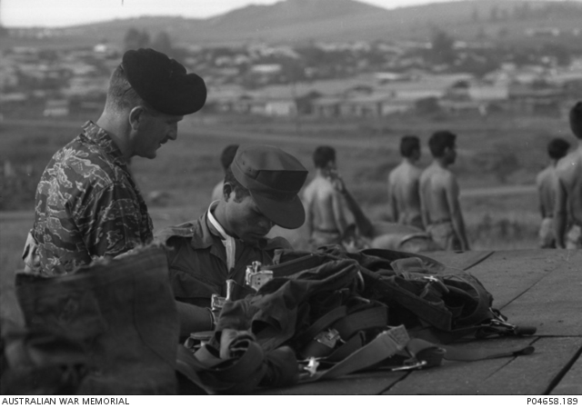 Members of the Australian Army Training Team Vietnam (AATTV) with Mike ...