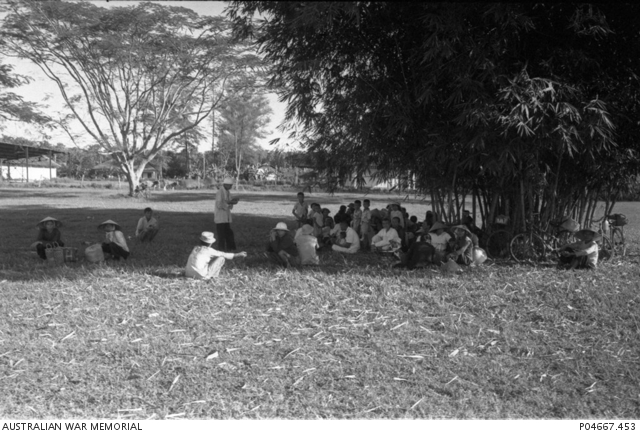 Men of 5th Battalion, The Royal Australian Regiment (5RAR) completing a ...