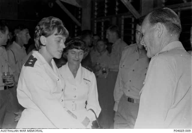General Daly visits Vietnam | Australian War Memorial