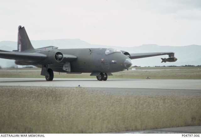 A No 2 Squadron, Canberra Jet bomber aircraft fitted with United States ...