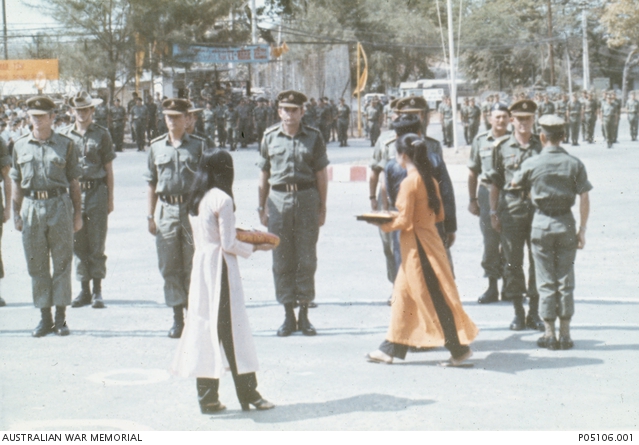 The Commander of the 1st Australian Task Force (1ATF) in Vietnam, 3462 ...