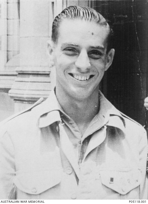 Photograph : NX172241 Craftsman R W Simmons, RAEME | Australian War ...