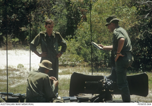 43438 Lieutenant (Lt) David John Watts and 3905025 Lt John Arthur ...