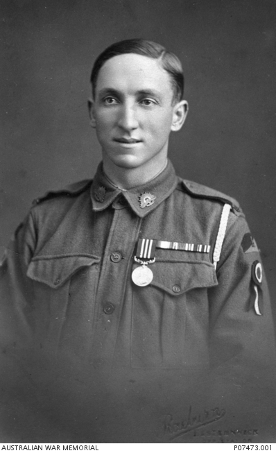 Studio portrait of 1094 Gunner (Gnr) Leslie James Parer MM, 2nd Field ...