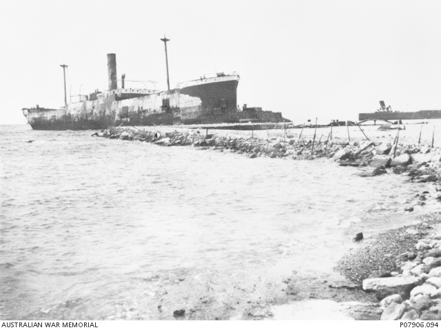 A view of the collier SS River Clyde (left) and the French passenger ...