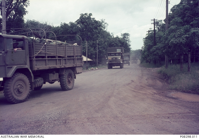 Convoy of International 4x4 GS trucks departing from 1st Australian ...