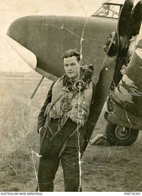 Informal portrait of 434306 Flying Officer (FO) Allan George Elliott ...
