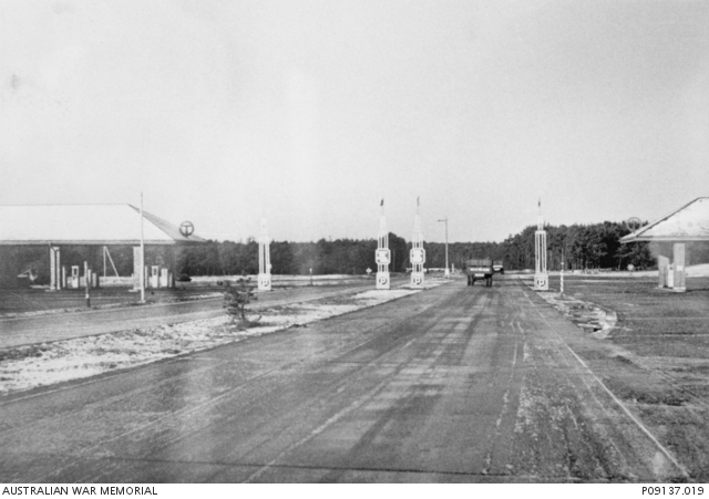 Coming to the western boundary of the Russian Sector along the autobahn ...