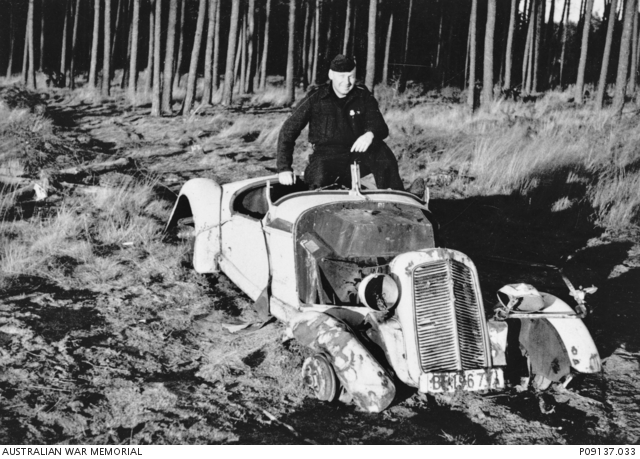 61252 Leading Aircraftman (LAC) Ronald Frederick (Ron) Layton, 453 ...