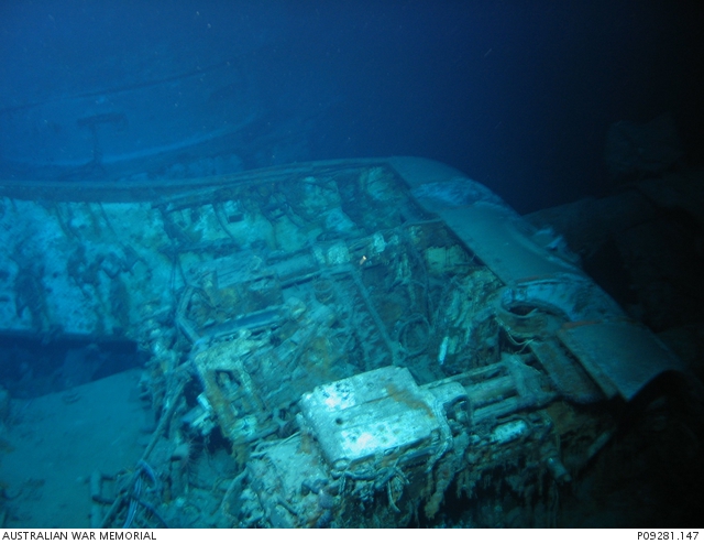 Dive 2 HMAS Sydney II Wreck Close-up of damage to gun housing of A ...