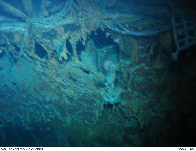 Dive 2 HMAS Sydney II Wreck Damage below sponson for .5 inch machine ...