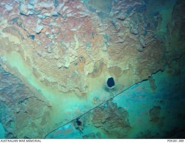Dive 2 HMAS Sydney II Wreck Damage to ship's stbd side in vicinity of ...