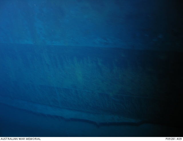Dive 2 HMAS Sydney II Wreck Ship's stbd bilge keel resting on bottom ...