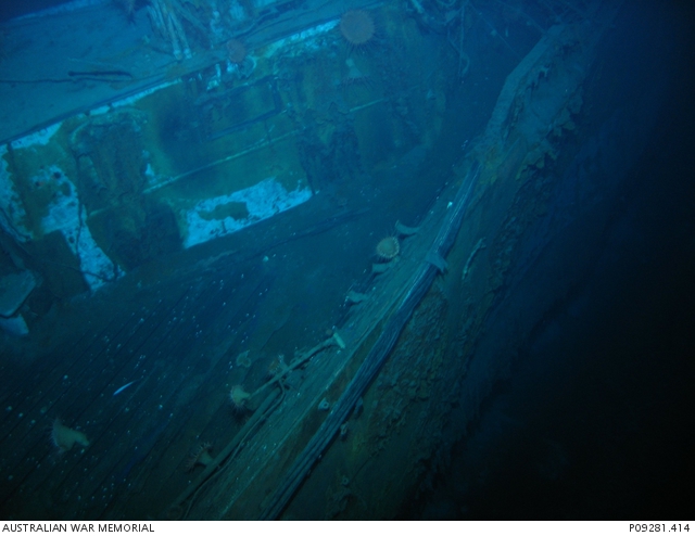Dive 7 HMAS Sydney II Wreck Ship's quarterdeck stbd side forward ...