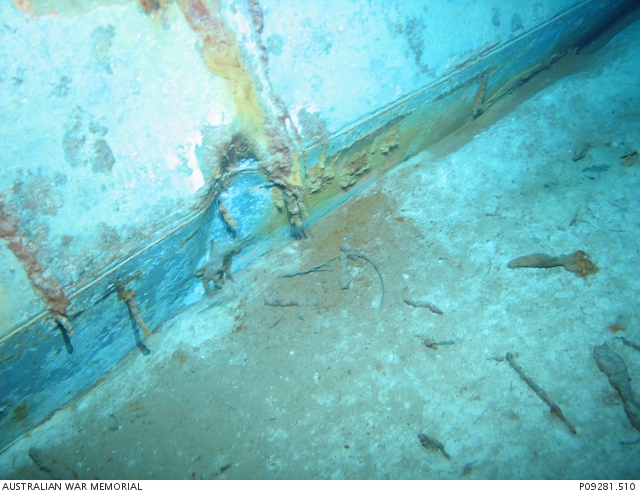 Dive 3 HMAS Sydney II Debris Field Stbd side of ship's inverted bow ...