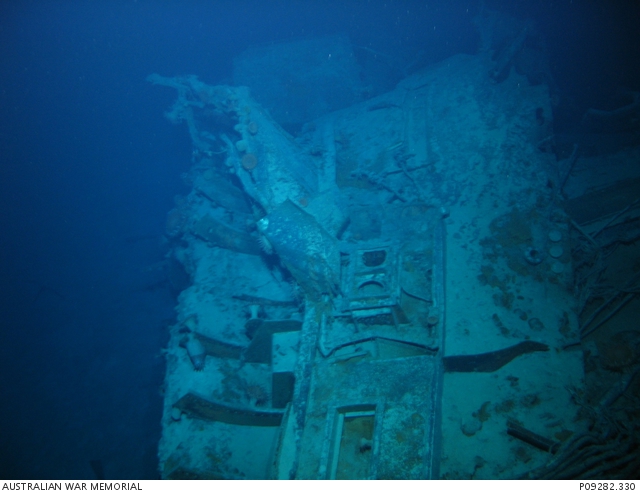 Dive 6 NSK Kormoran Debris Field #2 Large pieces of steel wreckage in ...