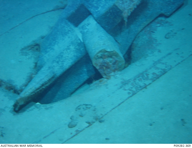 Dive 6 NSK Kormoran Debris Field #2 Stbd anchor embedded in steel plate ...