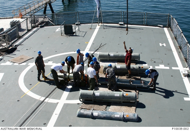 Ammunitioning - Personnel loading containers | Australian War Memorial